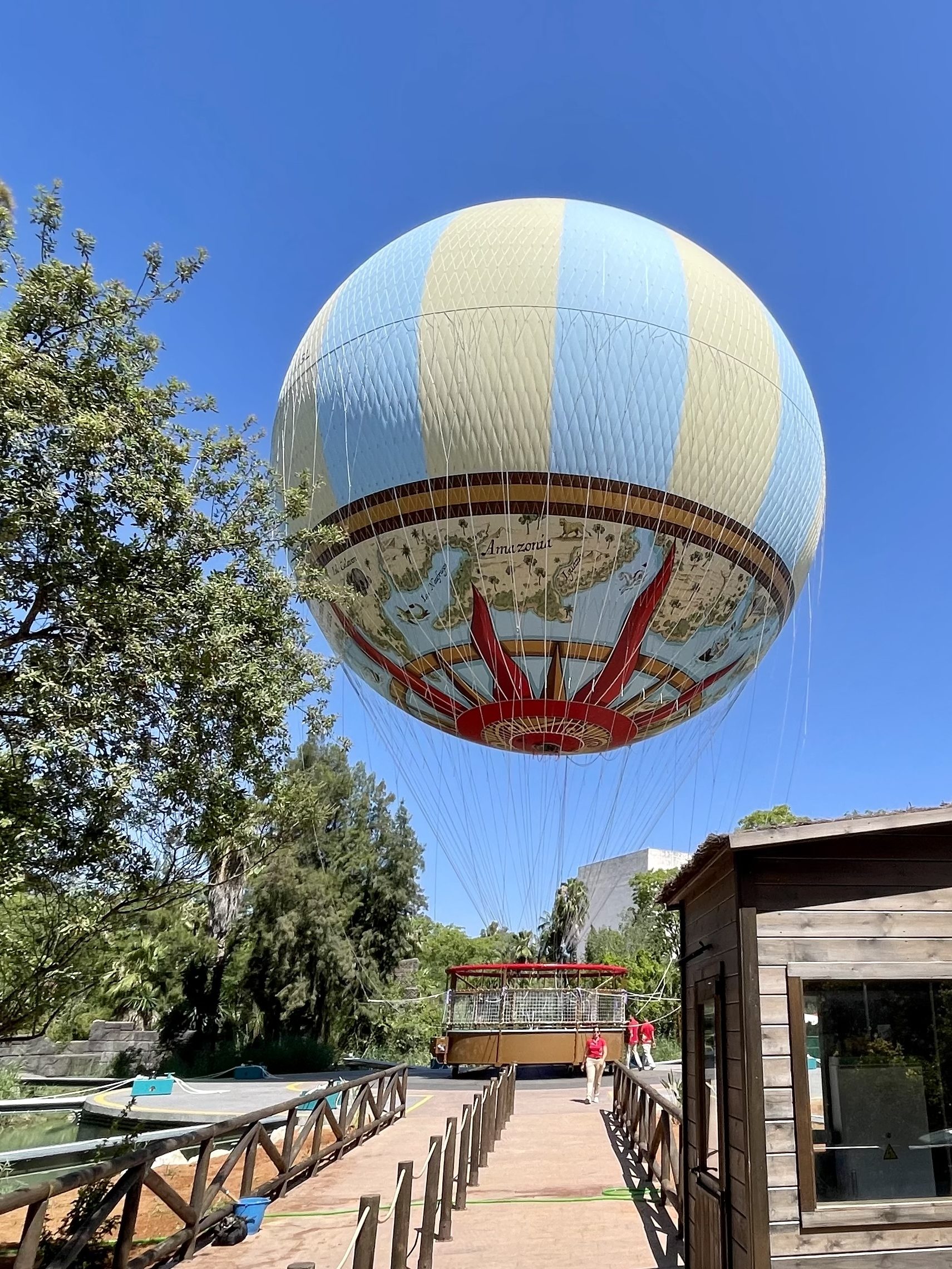 Isla Mágica - Aerophile